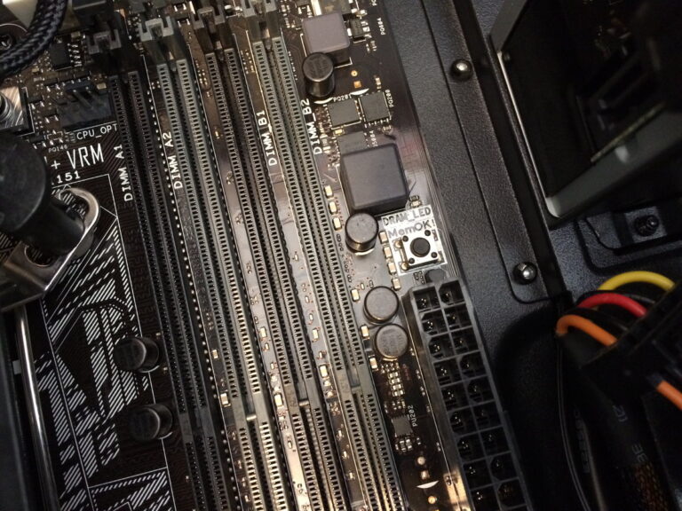 BIOS(UEFI)画面すら表示されない自作パソコンの原因切り分けについて -DRAM_LED MemOKが点灯した場合- | パソコン坊主